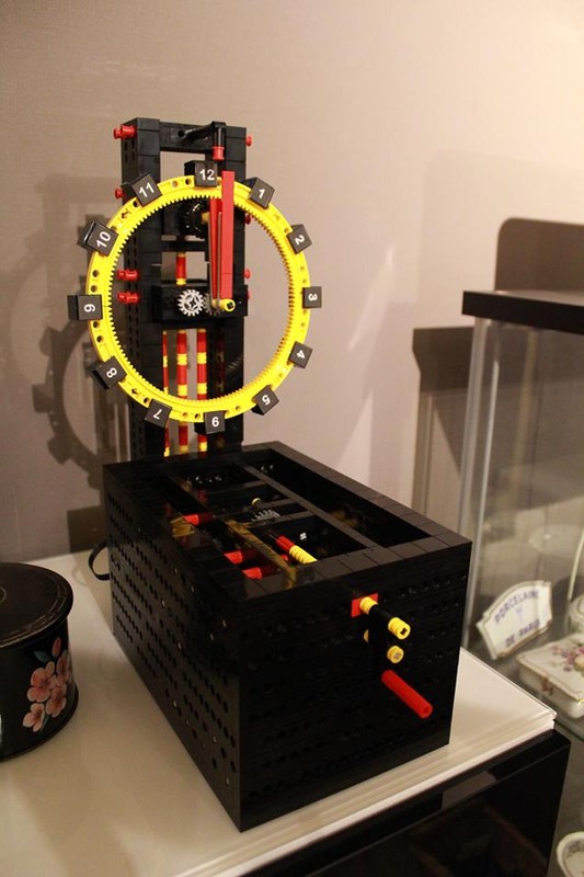 LEGO MOC Experimental clock by TheBelgian | Rebrickable - Build with LEGO