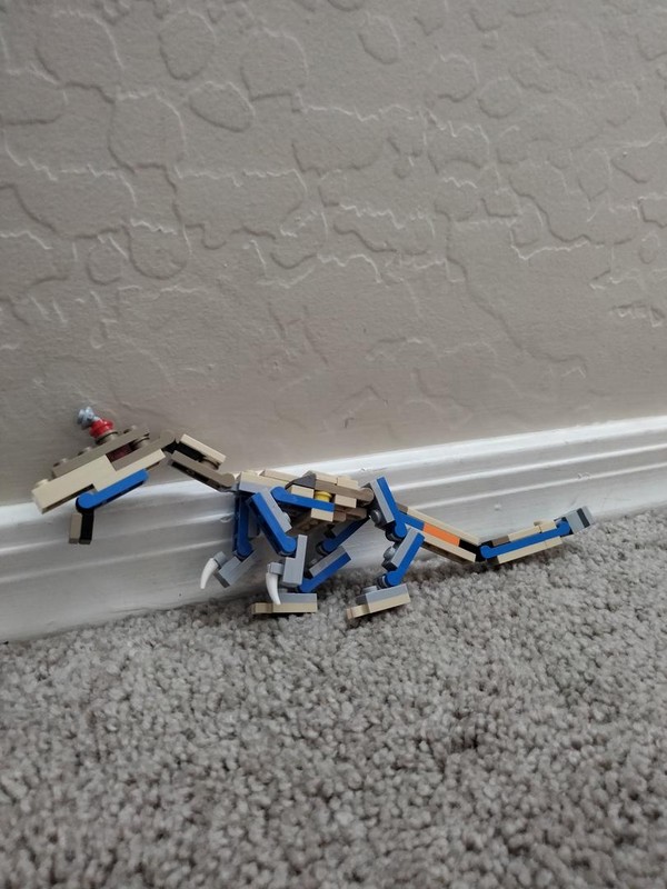 LEGO MOC Cryolophosaurus by DarthSaul_SW | Rebrickable - Build with LEGO