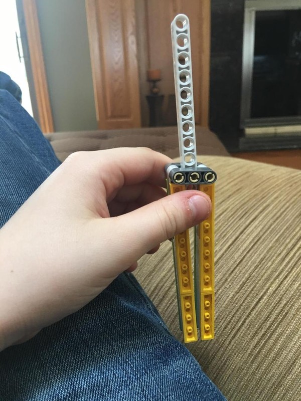 LEGO MOC Custom Butterfly Knife by SilverShadow_ | Rebrickable - Build ...
