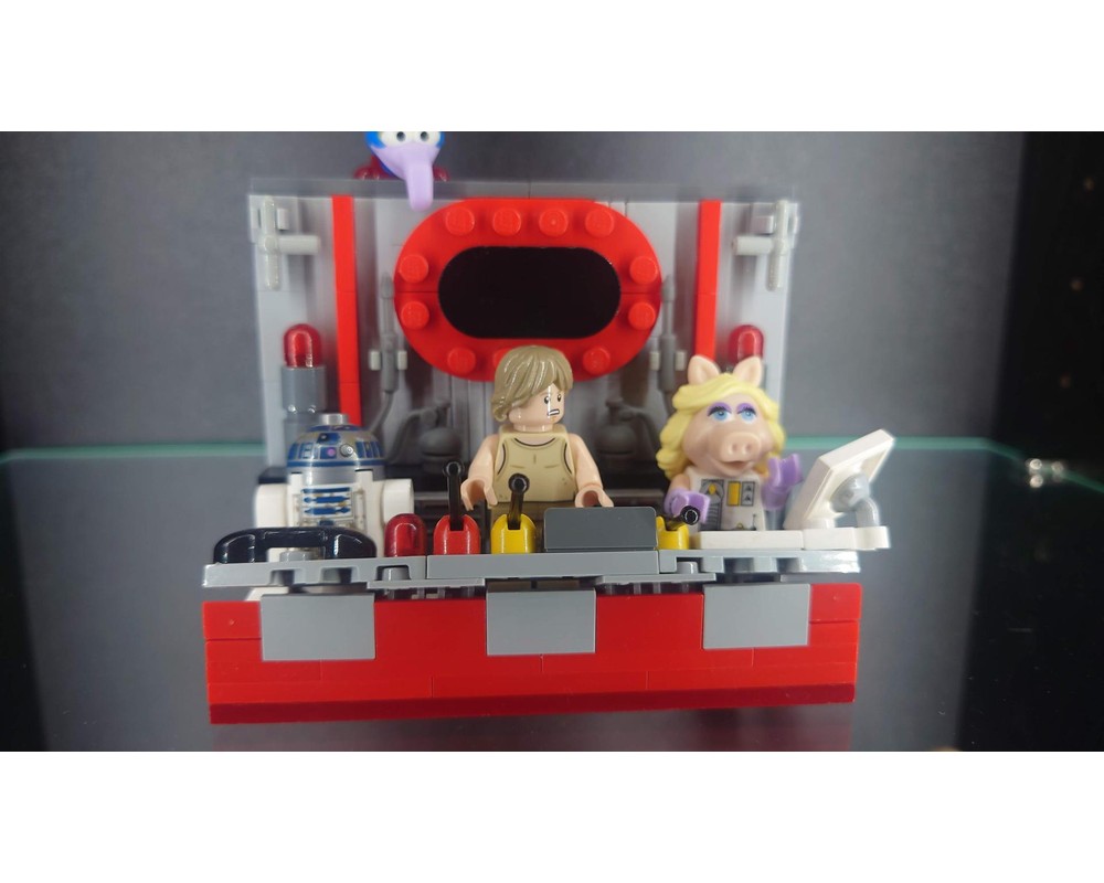 LEGO MOC Pigs in Space - A Muppet Theatre Scene by mstrutt ...