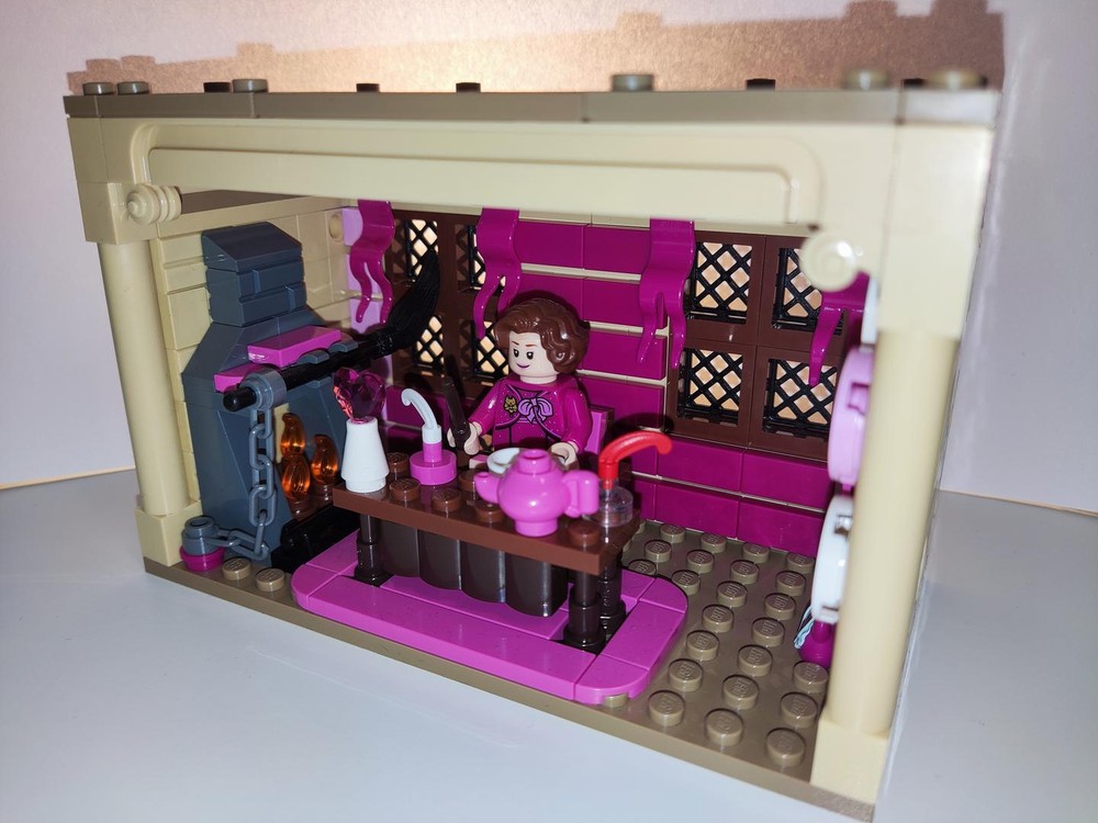LEGO MOC HP Modular - Umbridges Office by Pandabrickable | Rebrickable ...