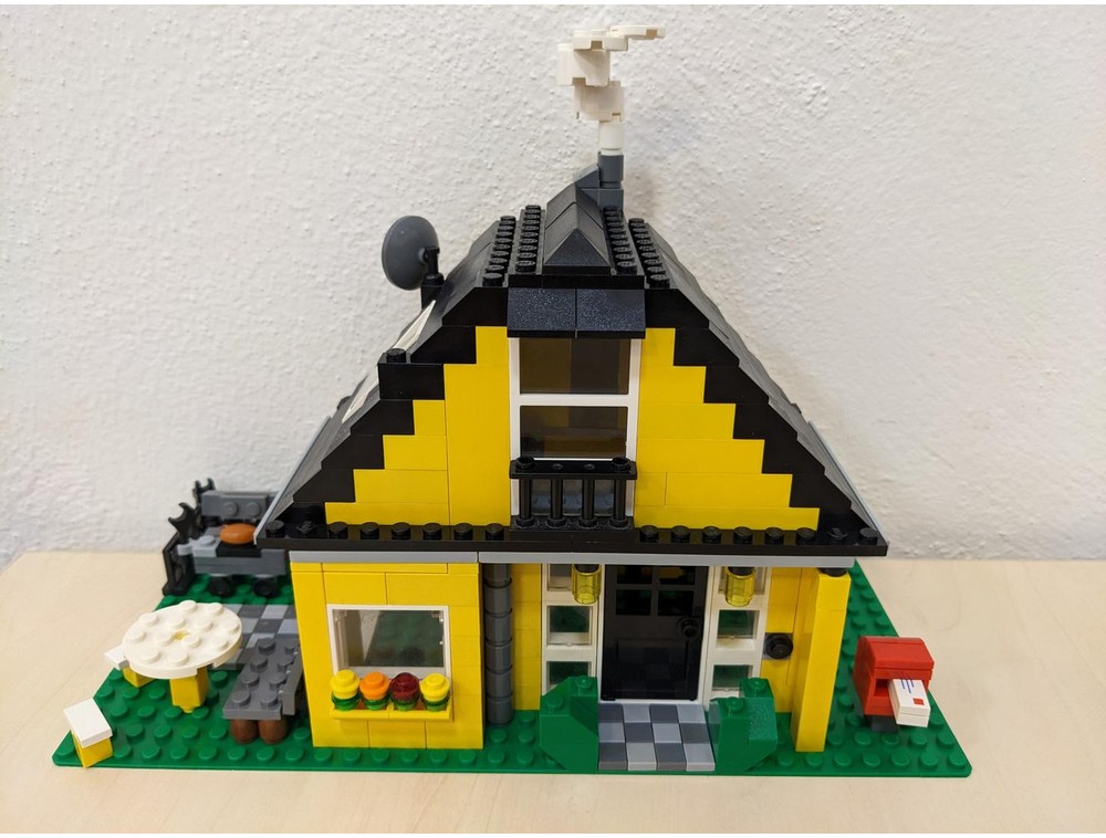 Lego Moc Yellow House By Halapli Rebrickable Build With Lego