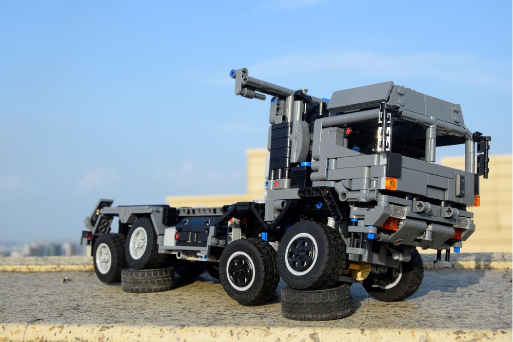 LEGO MOC RHEINMETALL HX 8x8 truck by bisaizhong2001 | Rebrickable ...