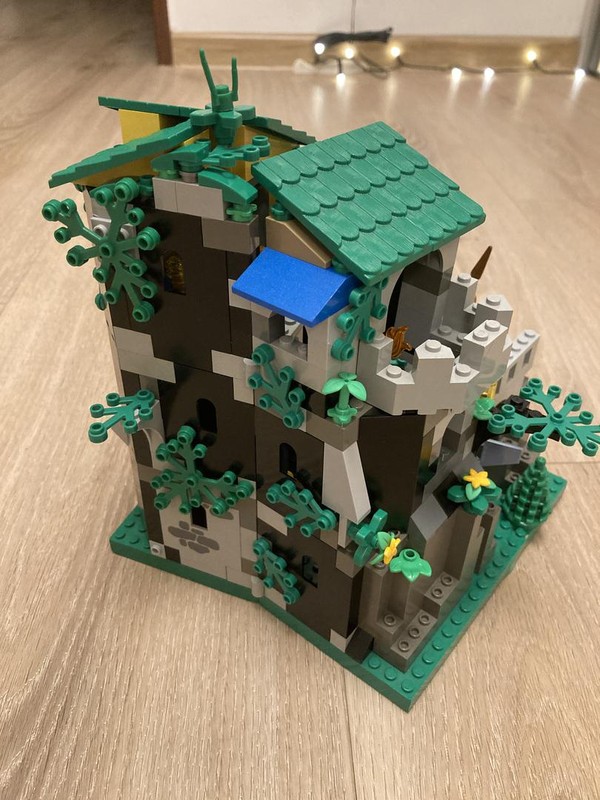 LEGO MOC Forestman castle by Ftigr | Rebrickable - Build with LEGO
