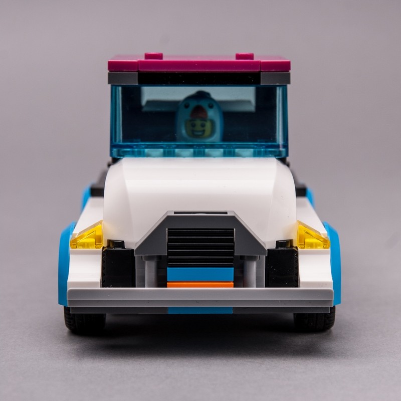 LEGO MOC 60384 Oldtimer Driver by Keep On Bricking | Rebrickable ...