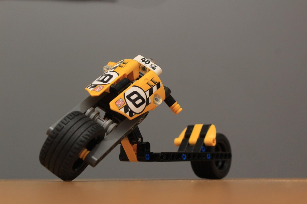 LEGO MOC Kick scooter -BEEone by ratuto | Rebrickable - Build with LEGO
