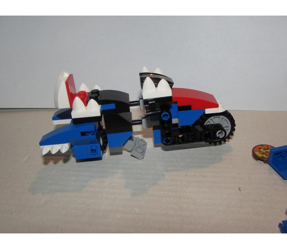 LEGO MOC 41556 Teeth Rider by BriXperiMent | Rebrickable - Build with LEGO