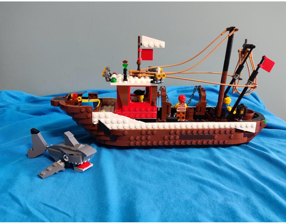 LEGO MOC 31109 Fisher Boat by Kirvet | Rebrickable - Build with LEGO