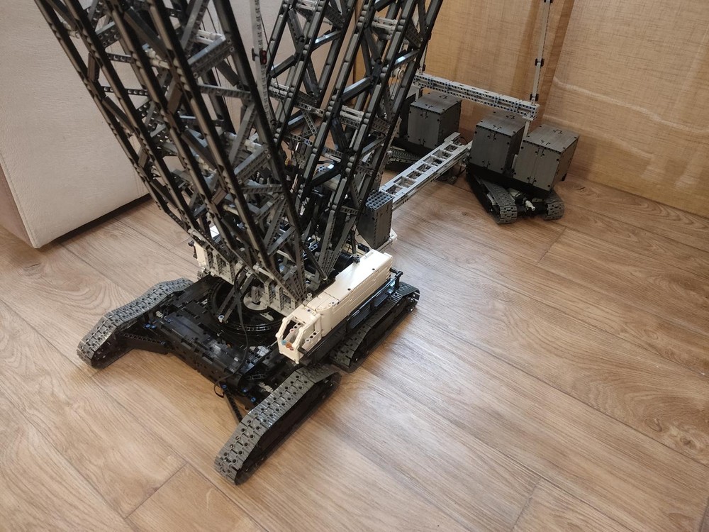 LEGO MOC Crawler crane SANY SCC40000 by kladovec | Rebrickable - Build ...