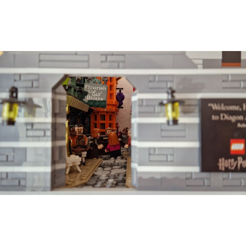 LEGO MOC Diagon Alley Entrance by Nico2301 | Rebrickable - Build with LEGO
