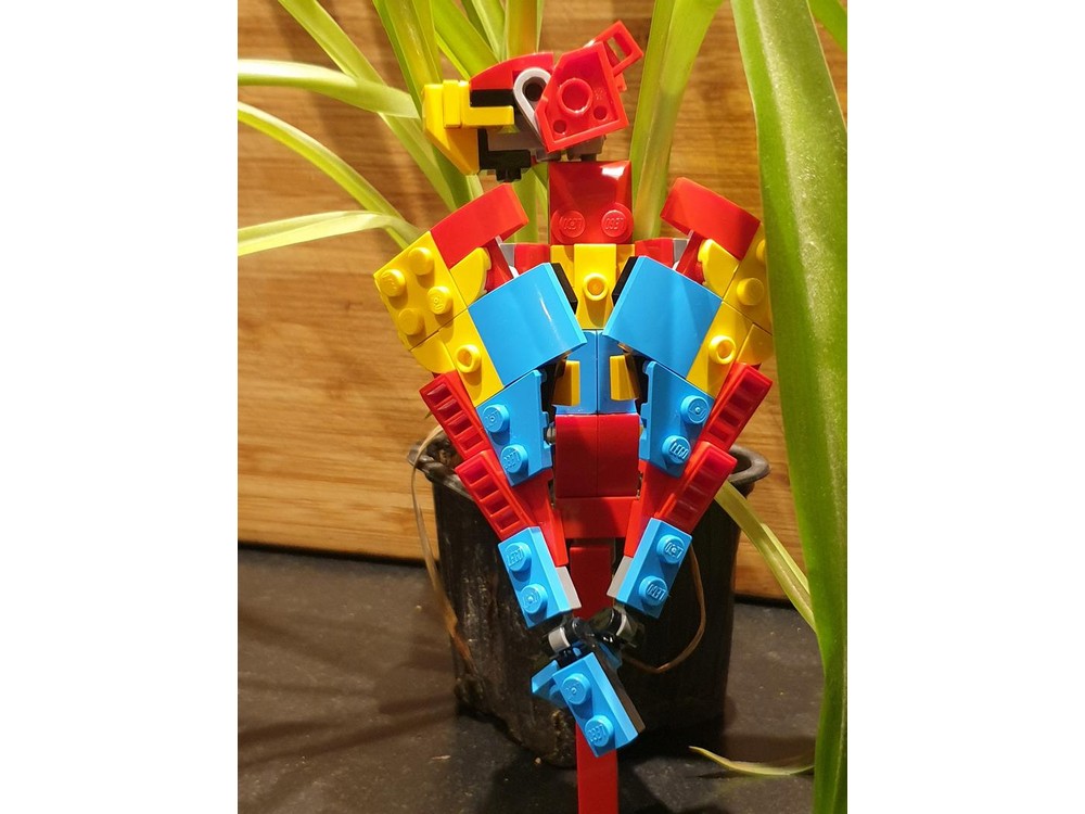 LEGO MOC Scarlet Macaw by Lifepath | Rebrickable - Build with LEGO
