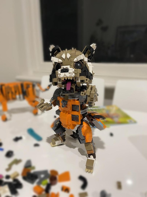 LEGO MOC Baby Rocket Racoon by Allouryuen | Rebrickable - Build with LEGO