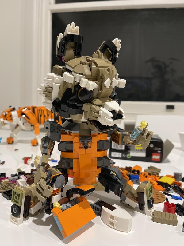 LEGO MOC Baby Rocket Racoon by Allouryuen | Rebrickable - Build with LEGO