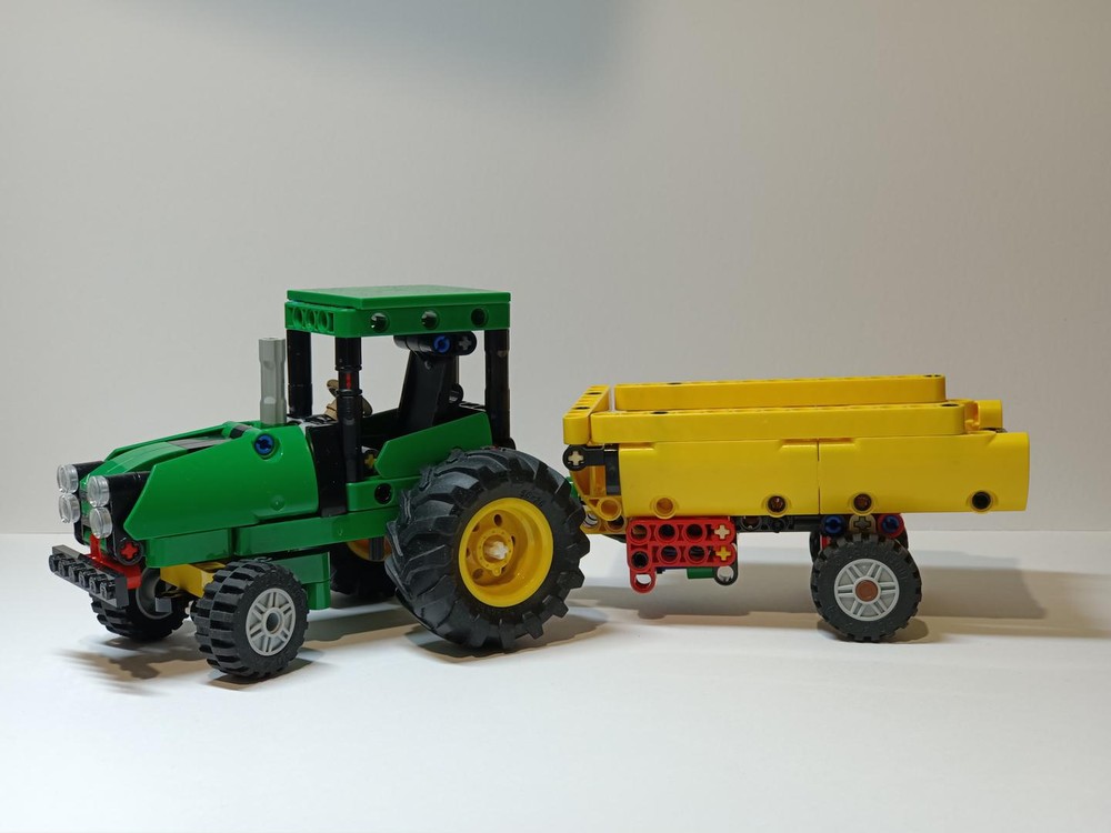 Lego Moc 42136 Model B Classic Tractor By Xaerozkota Rebrickable