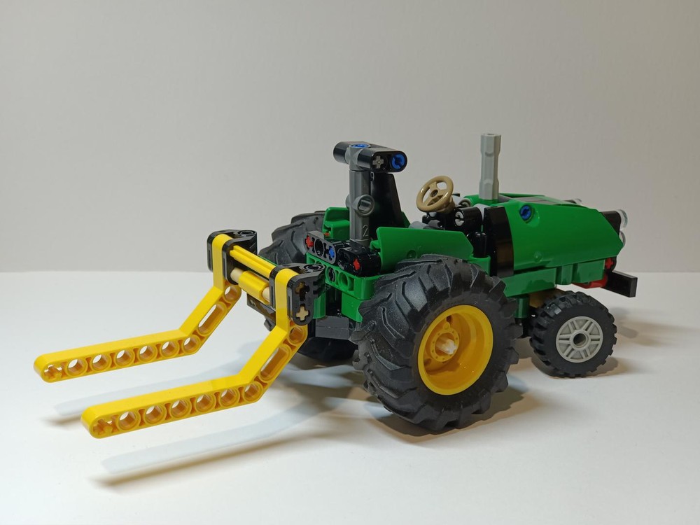 Lego Moc 42136 Model B Classic Tractor By Xaerozkota Rebrickable