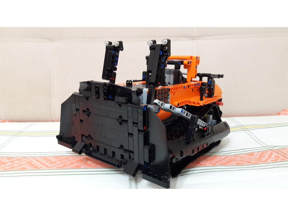 LEGO MOC RC Caterpillar Bulldozer by scynox | Rebrickable - Build with LEGO