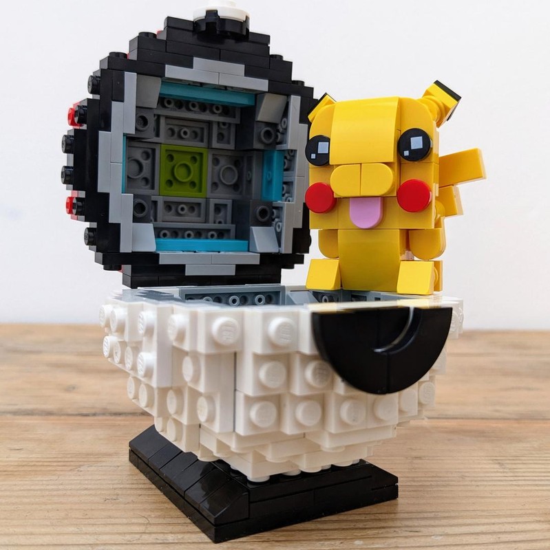 LEGO MOC Poke Ball and Pikachu by glenn_tanner55 | Rebrickable - Build ...
