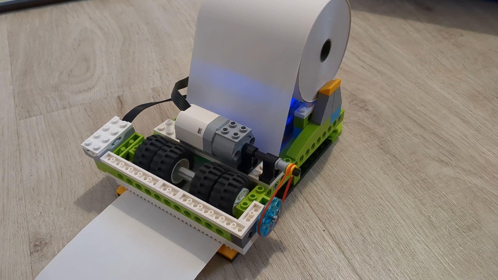 LEGO MOC Paper dispenser - 80mm roll - WeDo by mareklew | Rebrickable ...