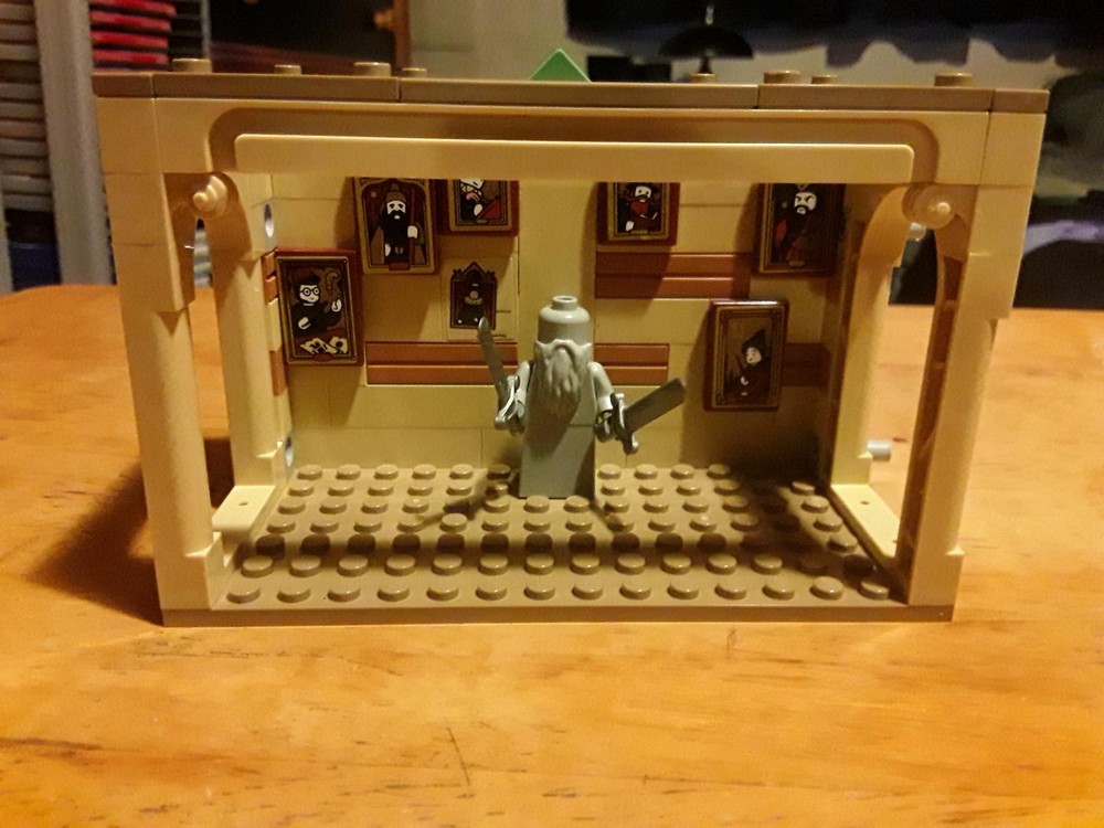 LEGO MOC Hogwarts Hallway by DragonTamer2002 | Rebrickable - Build with ...