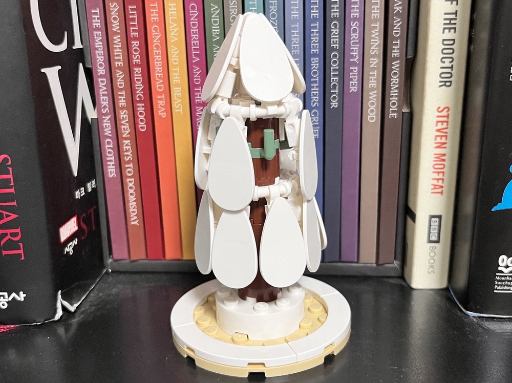 LEGO MOC White Winter Tree by LUCIFERASE020709 | Rebrickable - Build ...