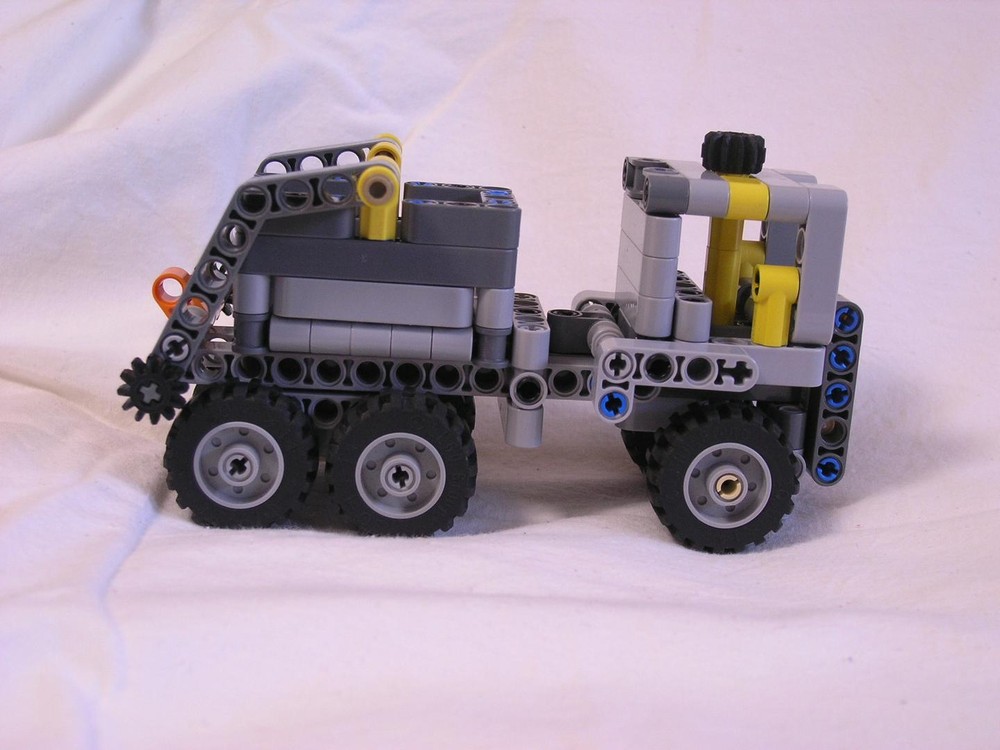 LEGO MOC Container truck by thiebomat | Rebrickable - Build with LEGO
