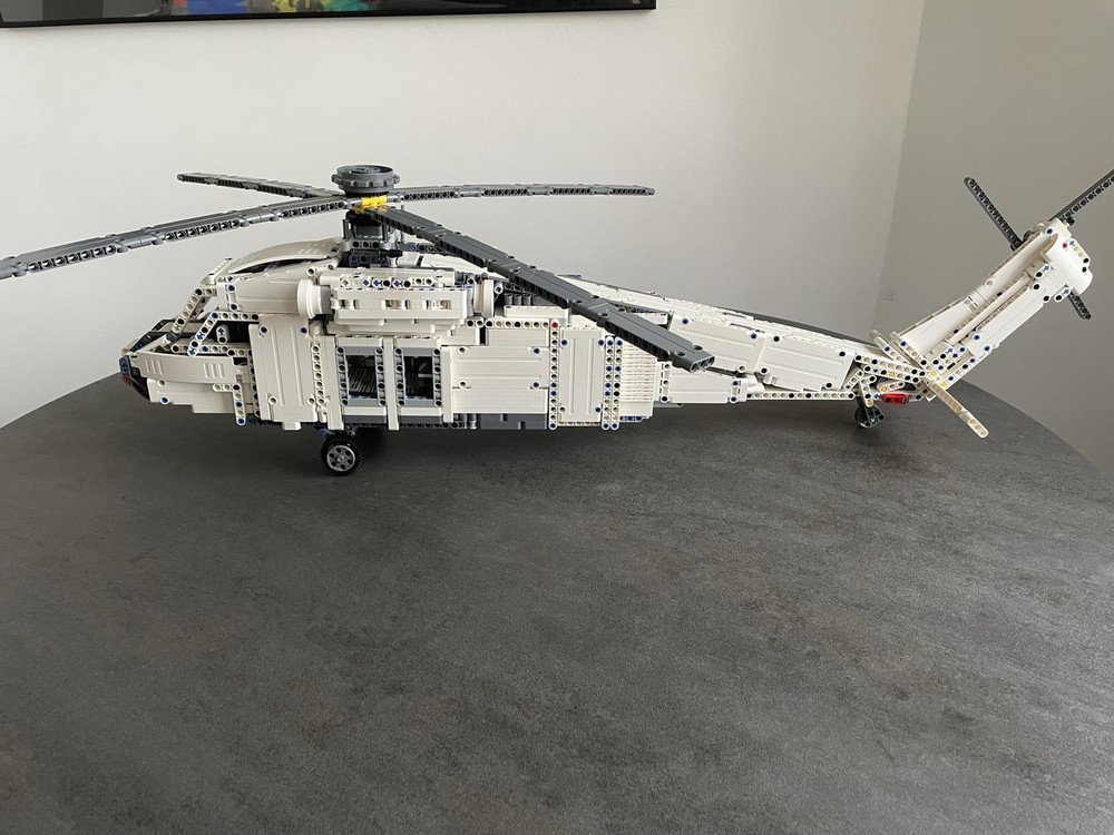 LEGO MOC 42100 Sikorsky UH-60 Black Hawk Helicopter by Dawid.Rylow ...