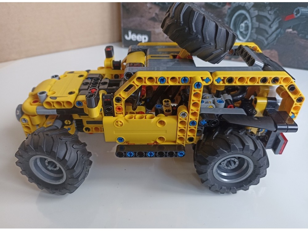 LEGO MOC-138531 Racing Ford Bronco by tvrlegos | Rebrickable - Build ...