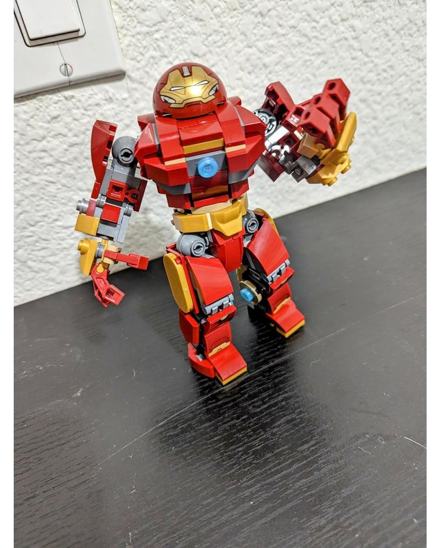 LEGO MOC Slimmed Down Hulkbuster by thescrapbox | Rebrickable - Build ...