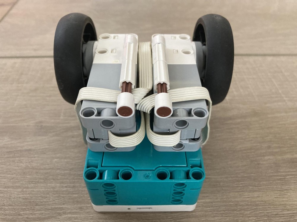 Lego Moc Motorized Vehicle Base By Bd Technic Rebrickable Build
