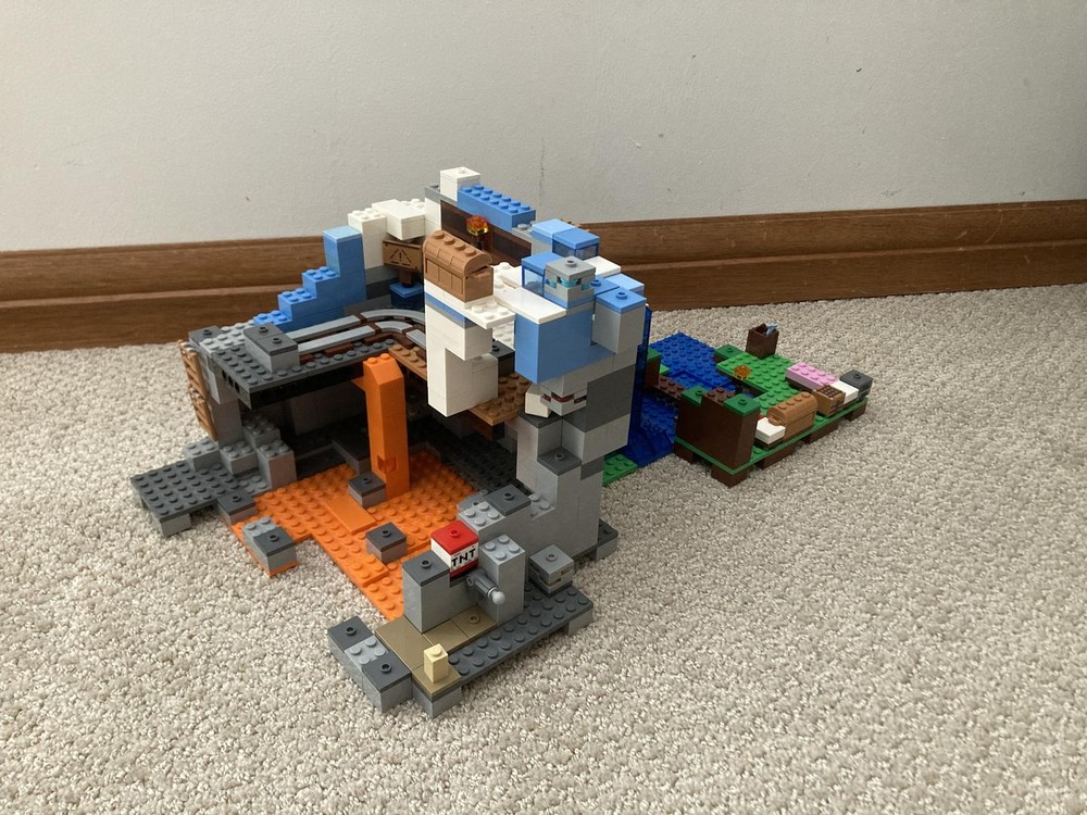 LEGO MOC The Secret Cave--Challenge 3 by ConsiderANapkin | Rebrickable ...