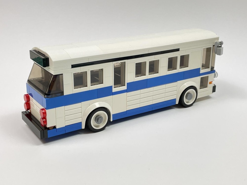 LEGO MOC Vintage NY-style Bus by iron_foot | Rebrickable - Build with LEGO