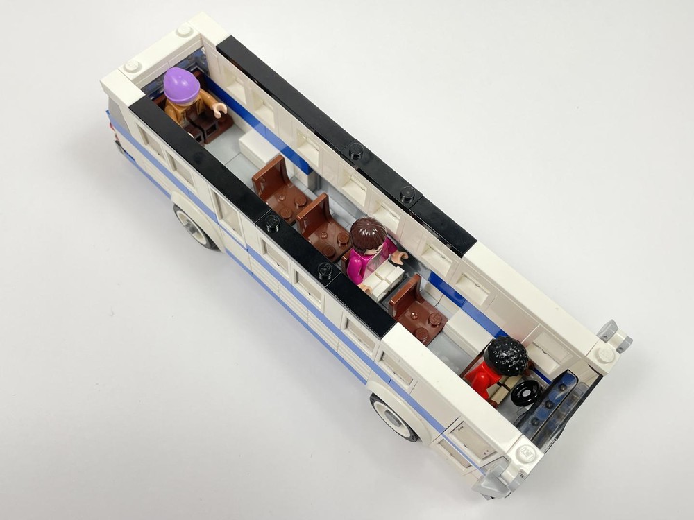 LEGO MOC Vintage NY-style Bus by iron_foot | Rebrickable - Build with LEGO