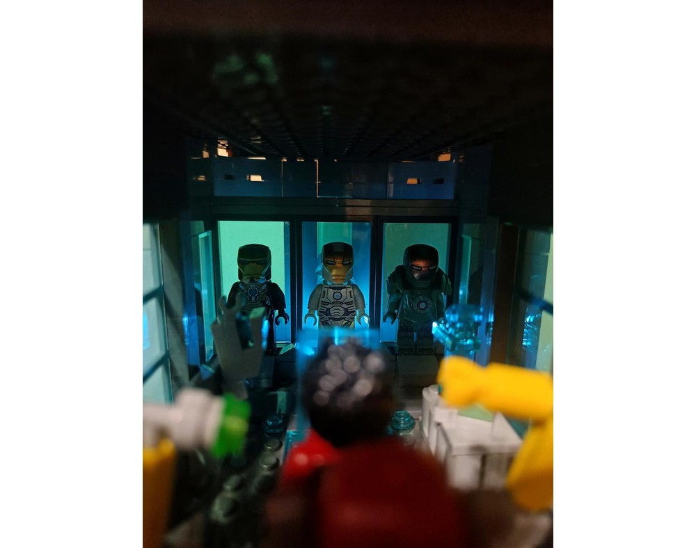 LEGO MOC-139924 Avengers Tower Daily Bugle Sized Modular by Felixxx ...