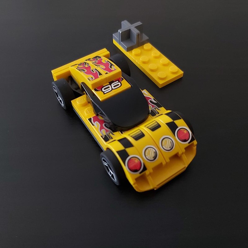 LEGO MOC Alternative Street Maniac by LegoBuilder98 | Rebrickable ...