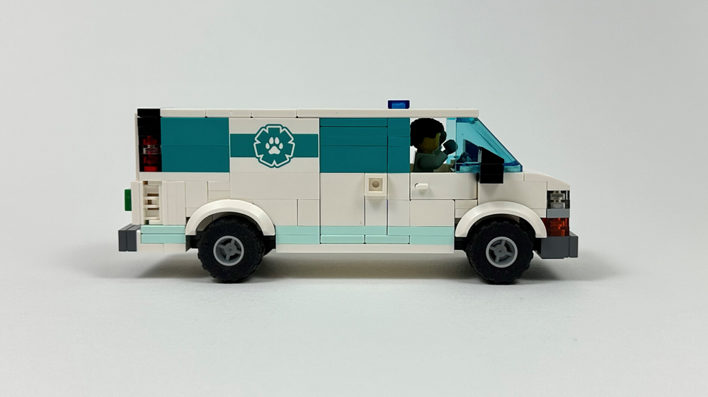 LEGO MOC Chevrolet Express - Vet Van Rescue by wooootles | Rebrickable ...