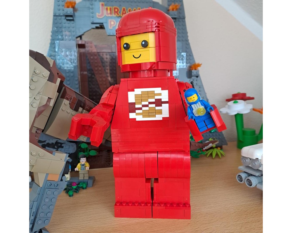 Lego Moc Big Classic Spaceman Red Brick Build By Dirk81 Rebrickable