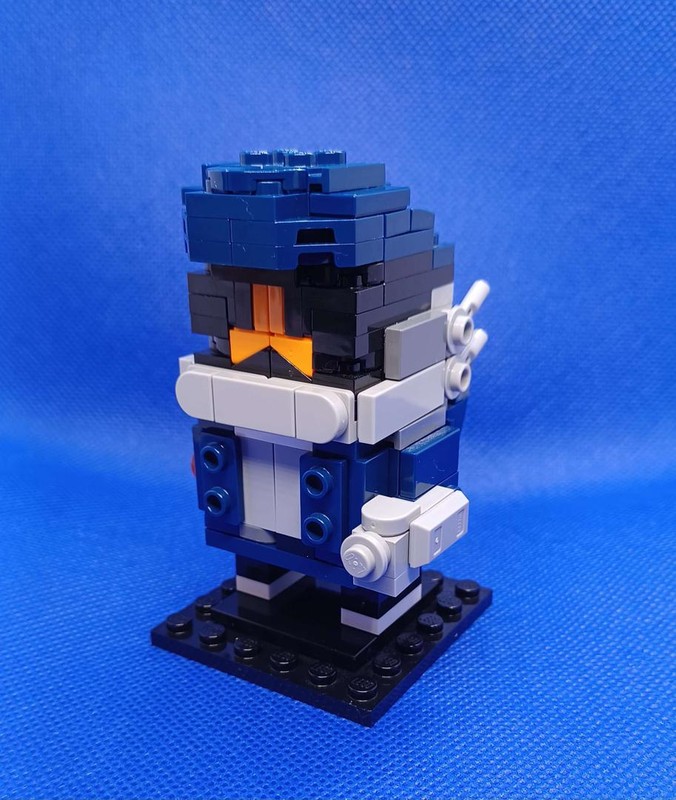 LEGO MOC Risk of Rain 2- Captain Brickheadz by Penguins and plastic ...