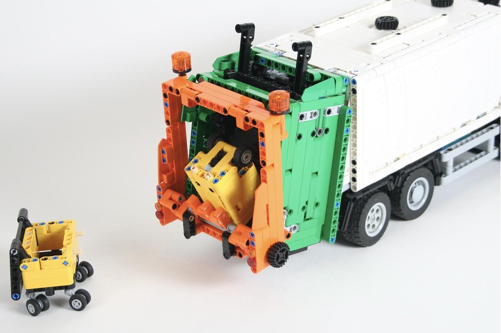 LEGO MOC Hybrid Garbage Truck by thirdwigg | Rebrickable - Build with LEGO