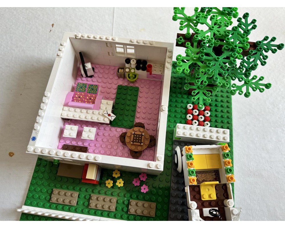 LEGO MOC Sunshine Cottage: First Level and Grounds by hughesathome ...