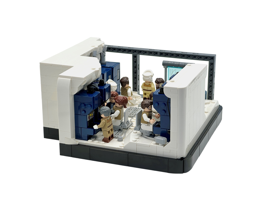 LEGO MOC Hoth Echo Base Command Center Diorama MOC by thecreatorrmocs ...
