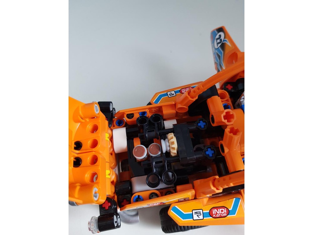 LEGO MOC Orange Towing Truck by przemoe | Rebrickable - Build with LEGO