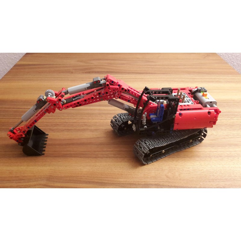 LEGO MOC Red Excavator by jb70 | Rebrickable - Build with LEGO
