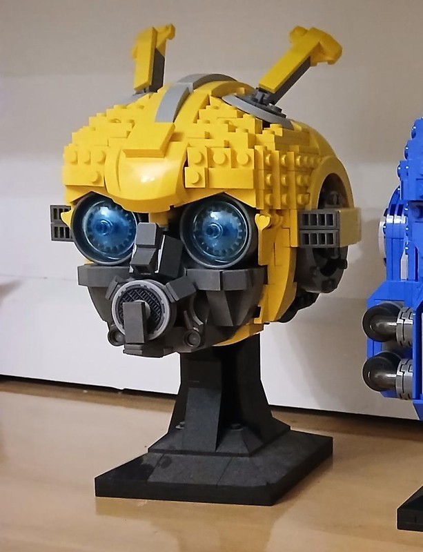LEGO MOC Bumblebee by BrickWilder | Rebrickable - Build with LEGO