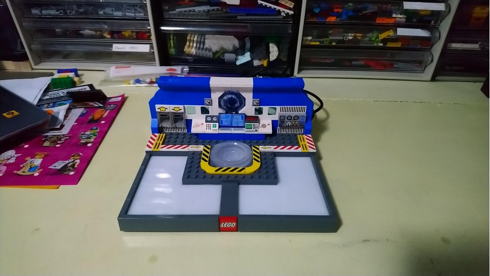 LEGO MOC 80s Space themed Dimensions pad portal by Darkchylde ...