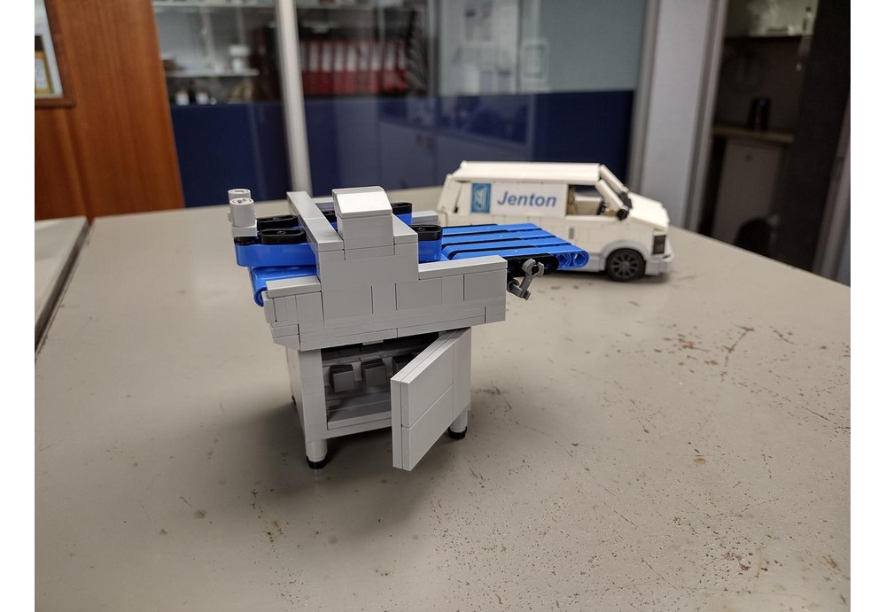 Lego Moc Industrial Converging Conveyor By Evilenderman Rebrickable
