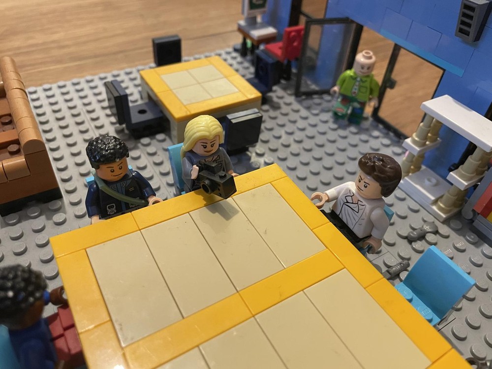 LEGO MOC-143577 Community TV Show by Gillso | Rebrickable - Build with LEGO