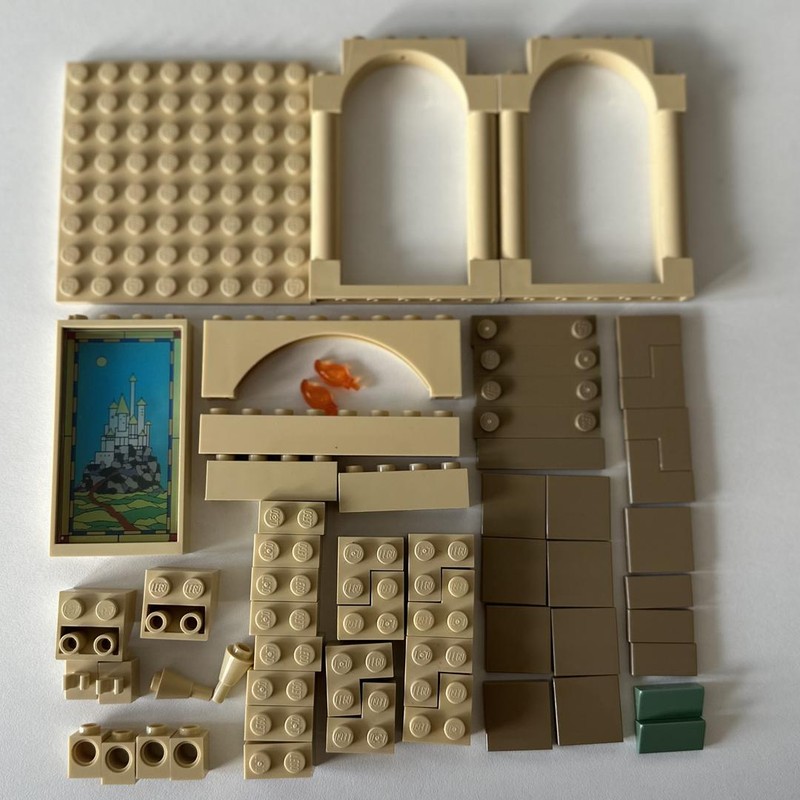 LEGO MOC Hogwarts stained glass window corridor by halfbrickprincess ...