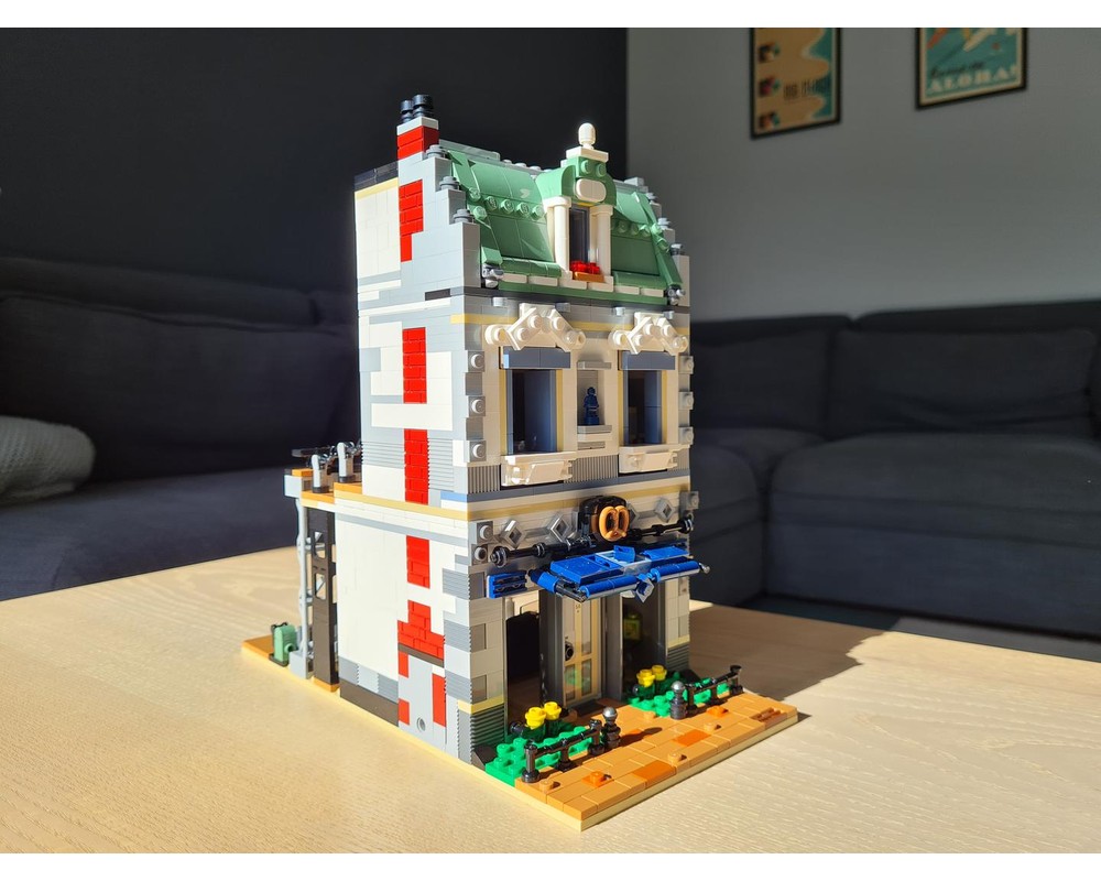 LEGO MOC Parisian Bakery - modular Seinfeld 21328 alternative by Mictur ...
