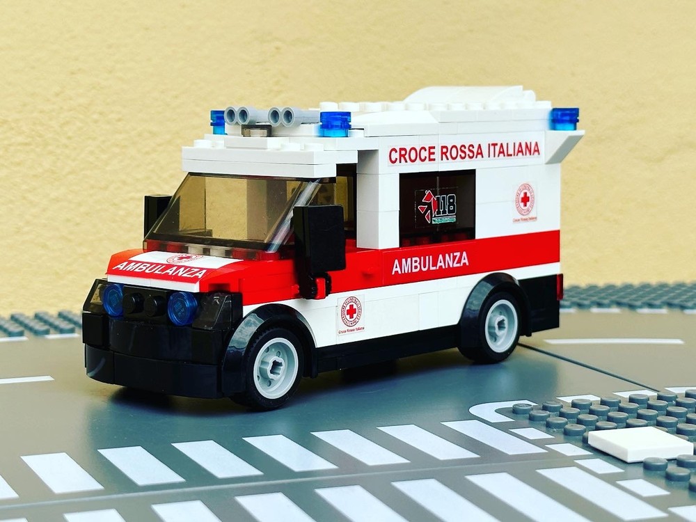 LEGO MOC Fiat Ducato Ambulanza Croce Rossa Italiana by maranellobrick ...
