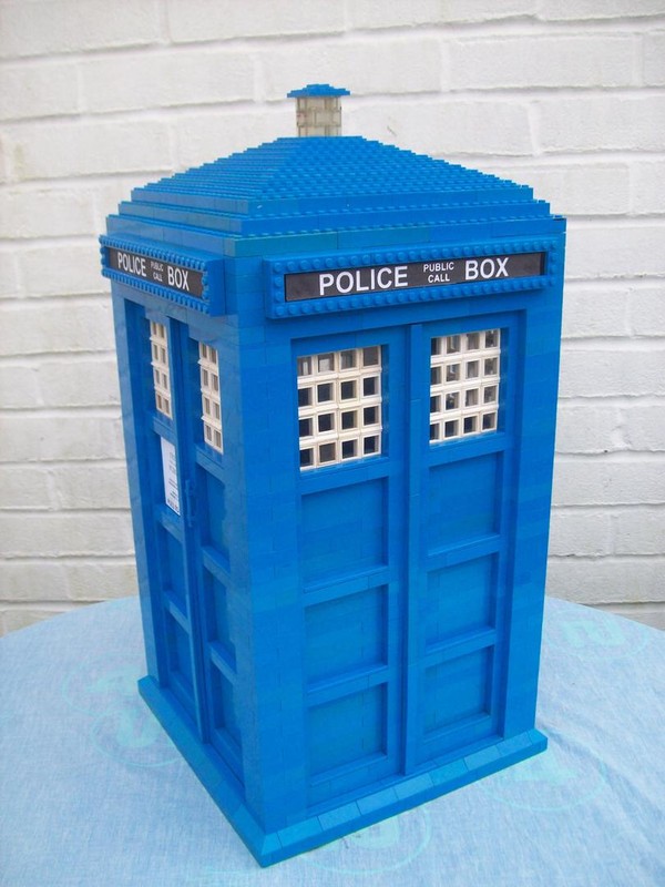 LEGO MOC Dr Who's Tardis by otterbournelego | Rebrickable - Build with LEGO
